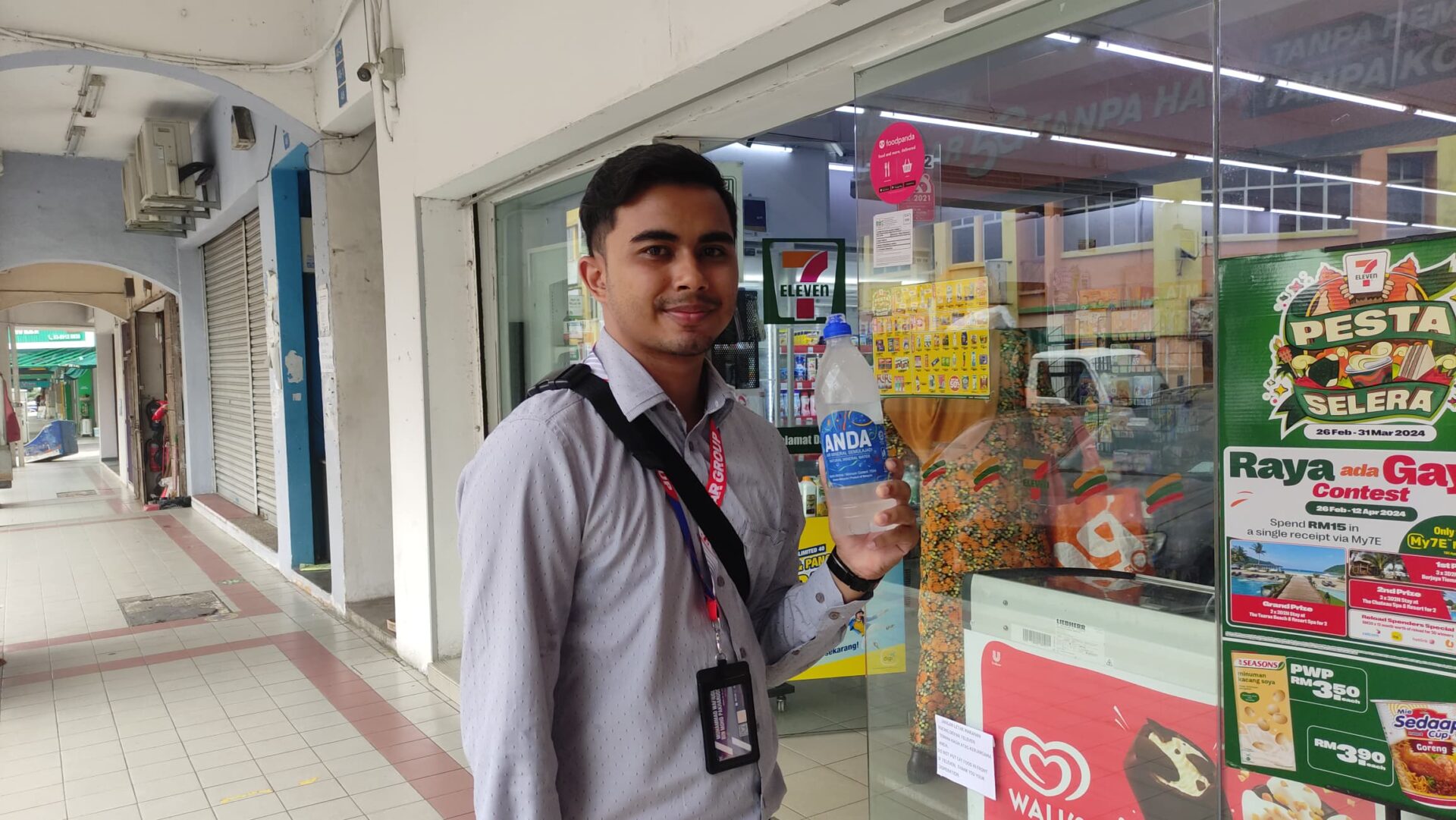 Convenience store staff cheer proposal to sell alcohol through vending ...