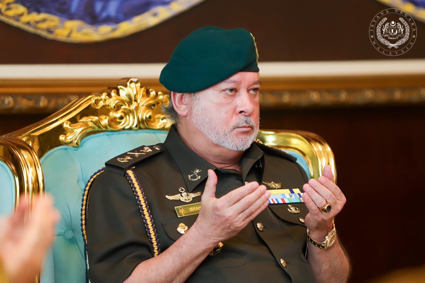 Agong demands stringent action over 'Allah'-printed socks controversy | Scoop