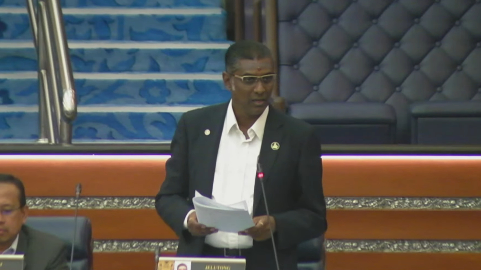 Saya cabar YB untuk namakan menteri tersebut: Rayer | Scoop