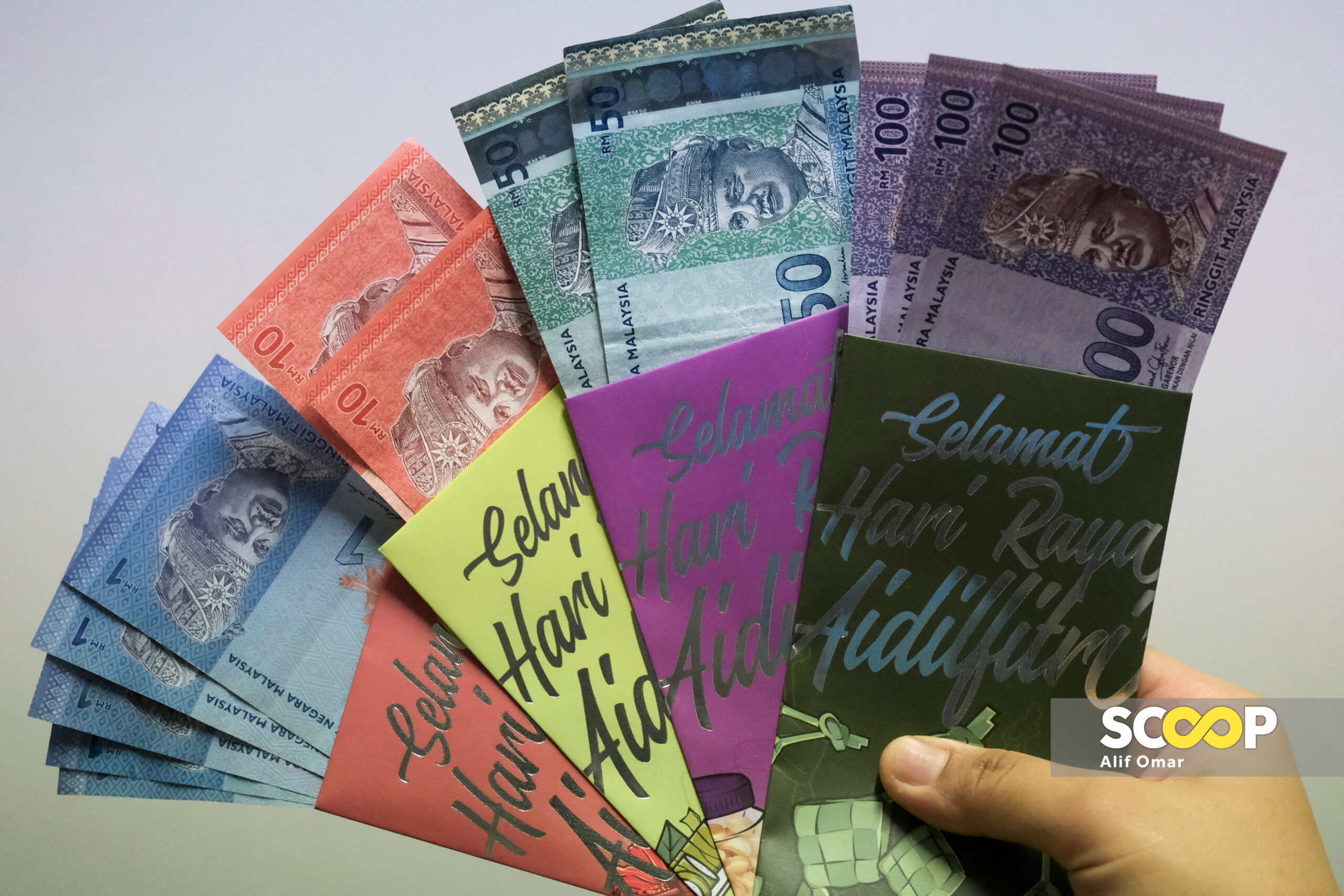 Duit raya: Satu bentuk rasuah atau hadiah? | Scoop