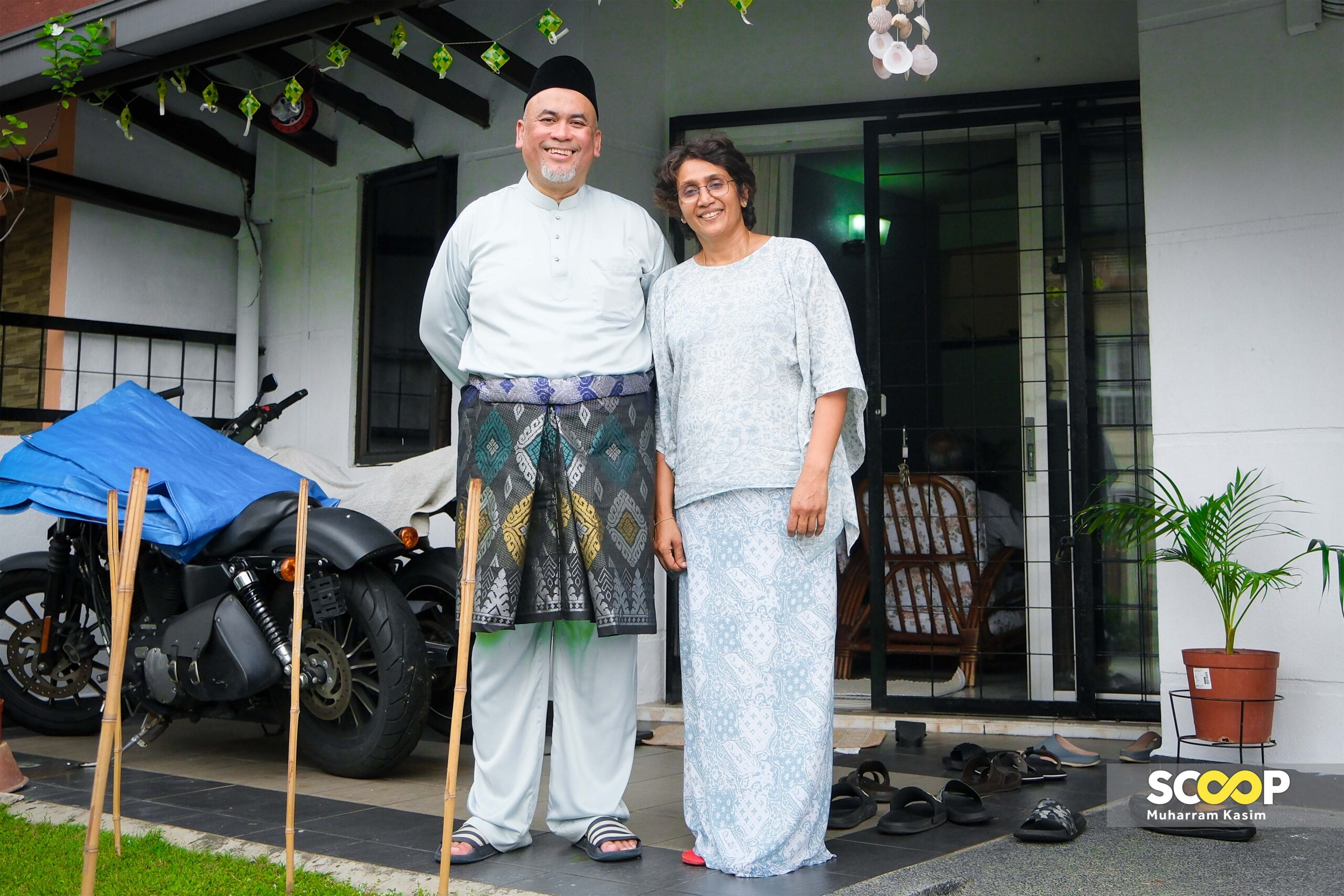 [WATCH] Khalil and Vilas’ muhibbah Raya | Scoop