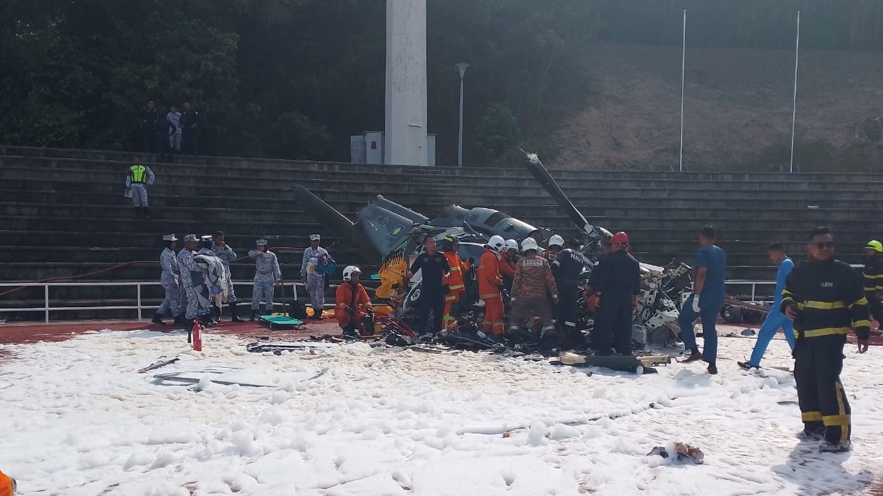 Lumut helicopter crash: navy releases names of deceased 7 crew members ...