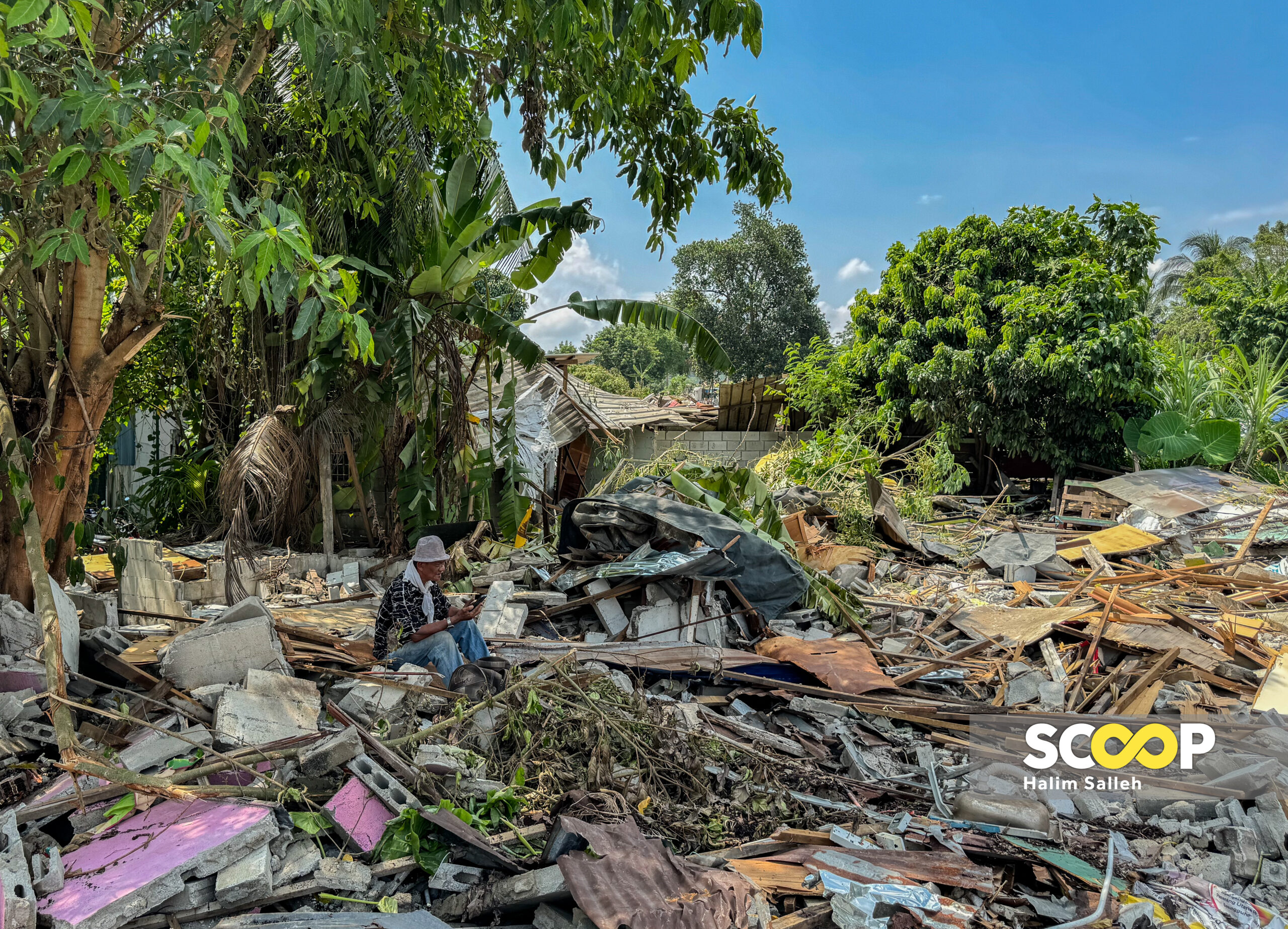 Photo of the Day: Ruins of a demolished home in Kg Sri Makmur | Scoop