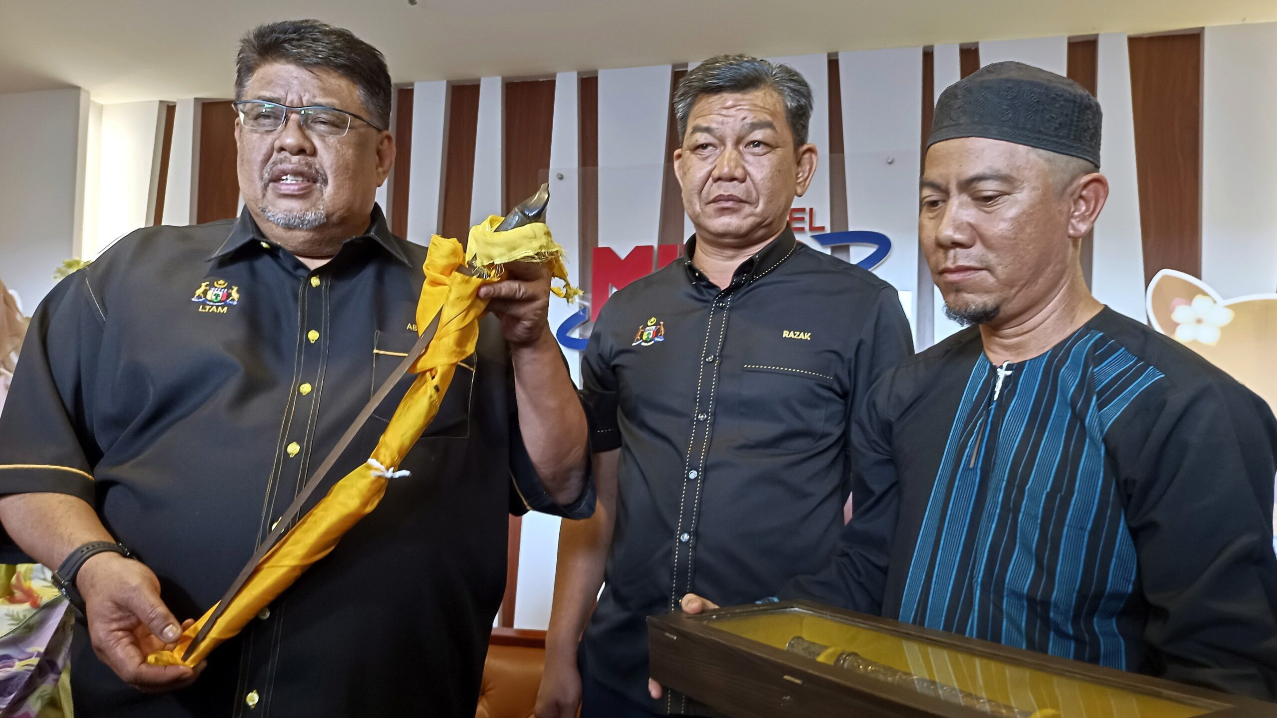 Pewaris keris dipercayai milik Hang Tuah enggan jual artifak biarpun ditawar RM1 juta | Scoop