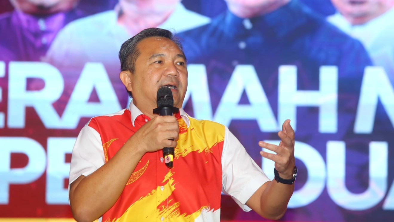 Pakatan election machinery refutes use of Agong's photo in Kuala Kubu ...