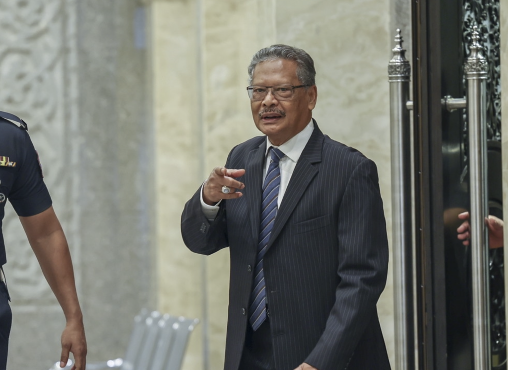 Federal Court rejects Apandi's challenge to the dismissal of his ...