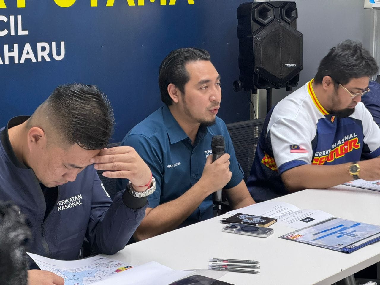 PN not anti-vernacular schools, but they must reflect national identity ...