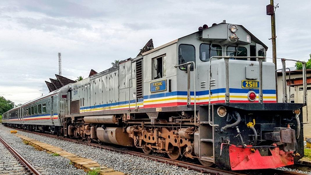 Pinkfish Express: Umno gesa KTMB beri penjelasan parti liar atas ...