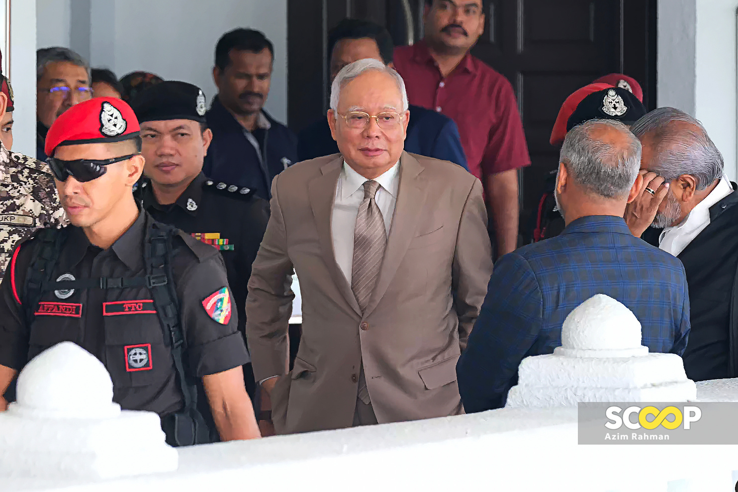 Back in the dock: Najib, Irwan Serigar to start RM6.6 bil CBT trial ...
