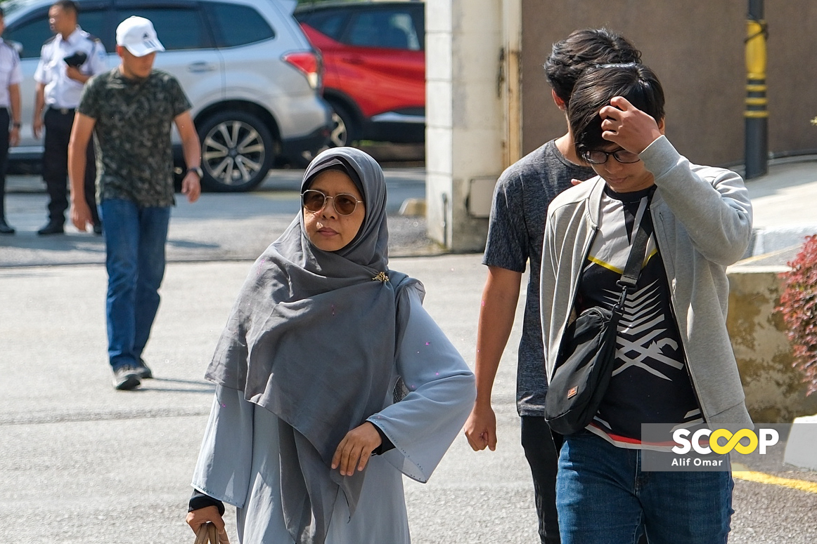 [KEMAS KINI] Peguam ibu bapa Zayn Rayyan tiba di mahkamah | Scoop