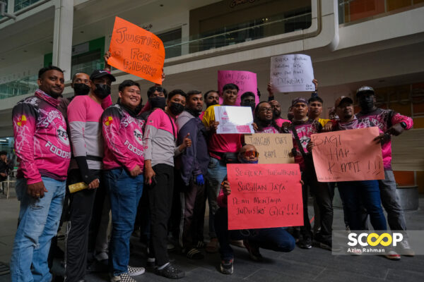 More than 100 Foodpanda riders protest over low wages at company ...