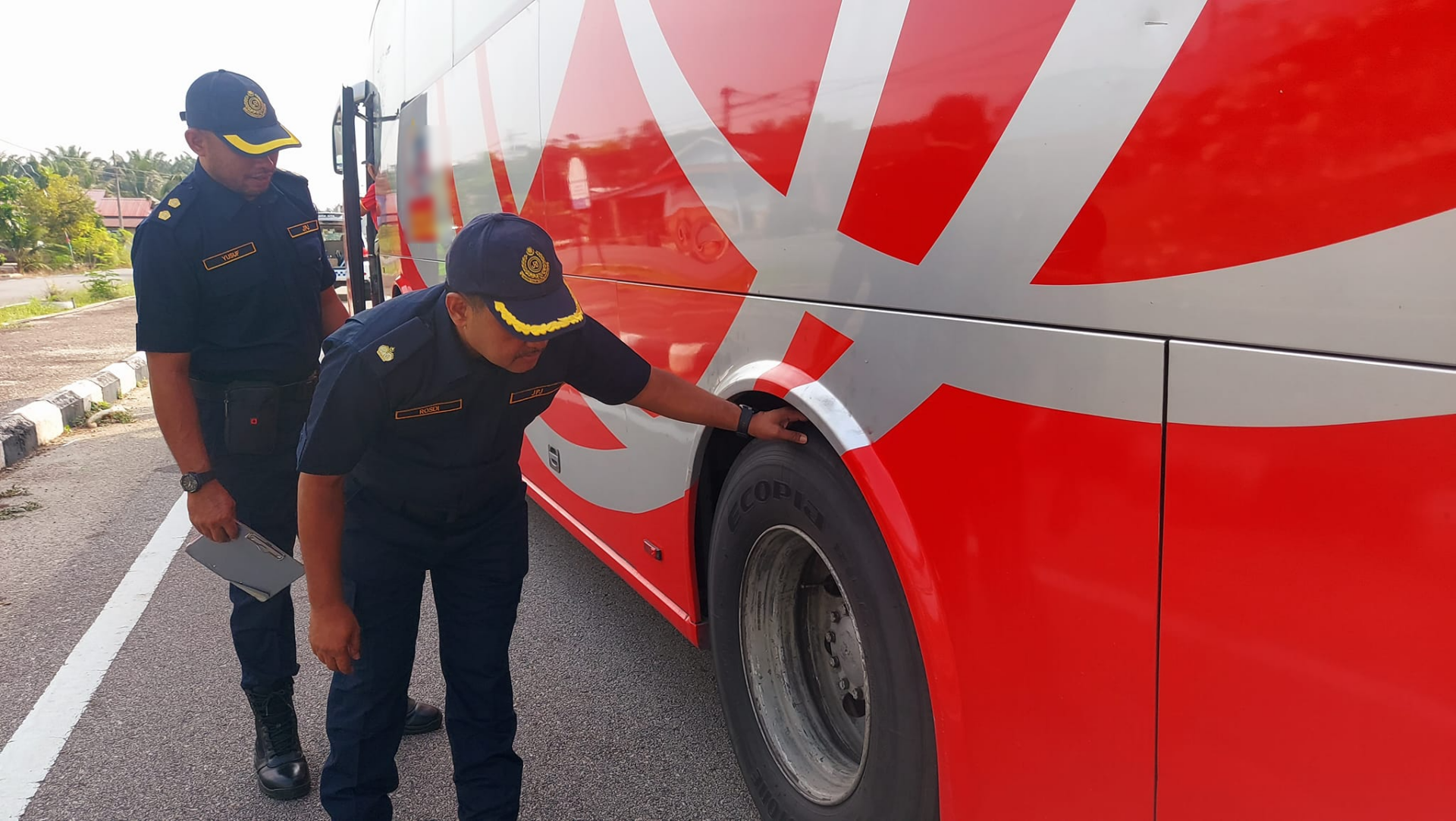 2 pemandu bas ekspres positif dadah ditahan dalam Ops Hari Raya Aidiladha | Scoop