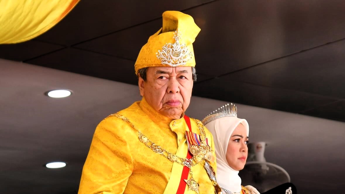Sultan Sharafuddin of Selangor expresses ire toward MFL, Hamidin | Scoop