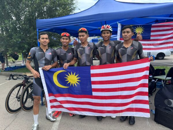 Heartbreak at the finish line: Aiman misses podium by centimetres at Asian Cycling Championships ...