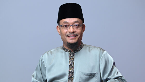 Mahu rapatkan diri dengan orang seni untuk berdakwah, Ustaz Kazim sedia terima kecaman dalam Zim ...
