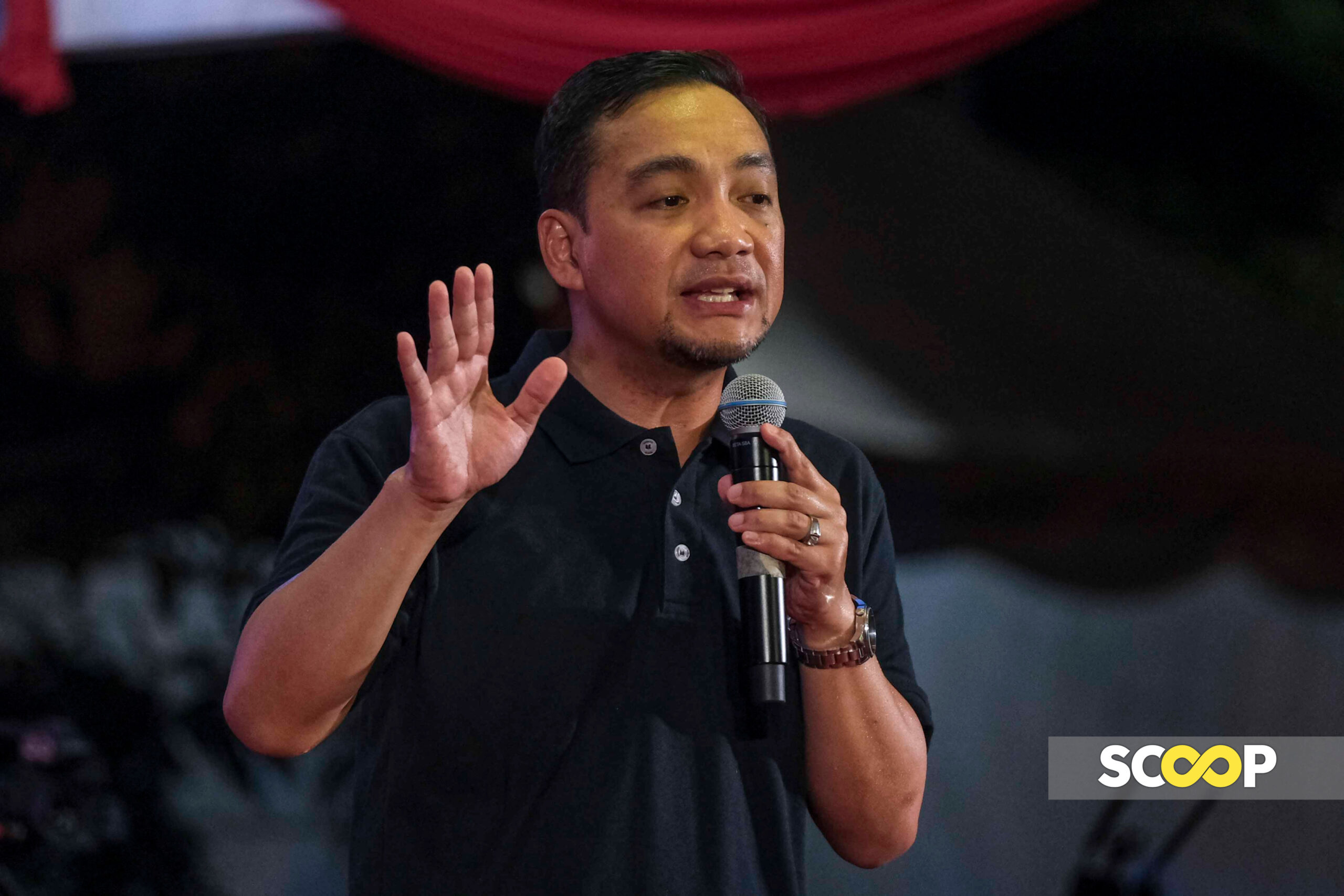 JB aquatic centre to temporarily close after 19 students fall ill | Scoop