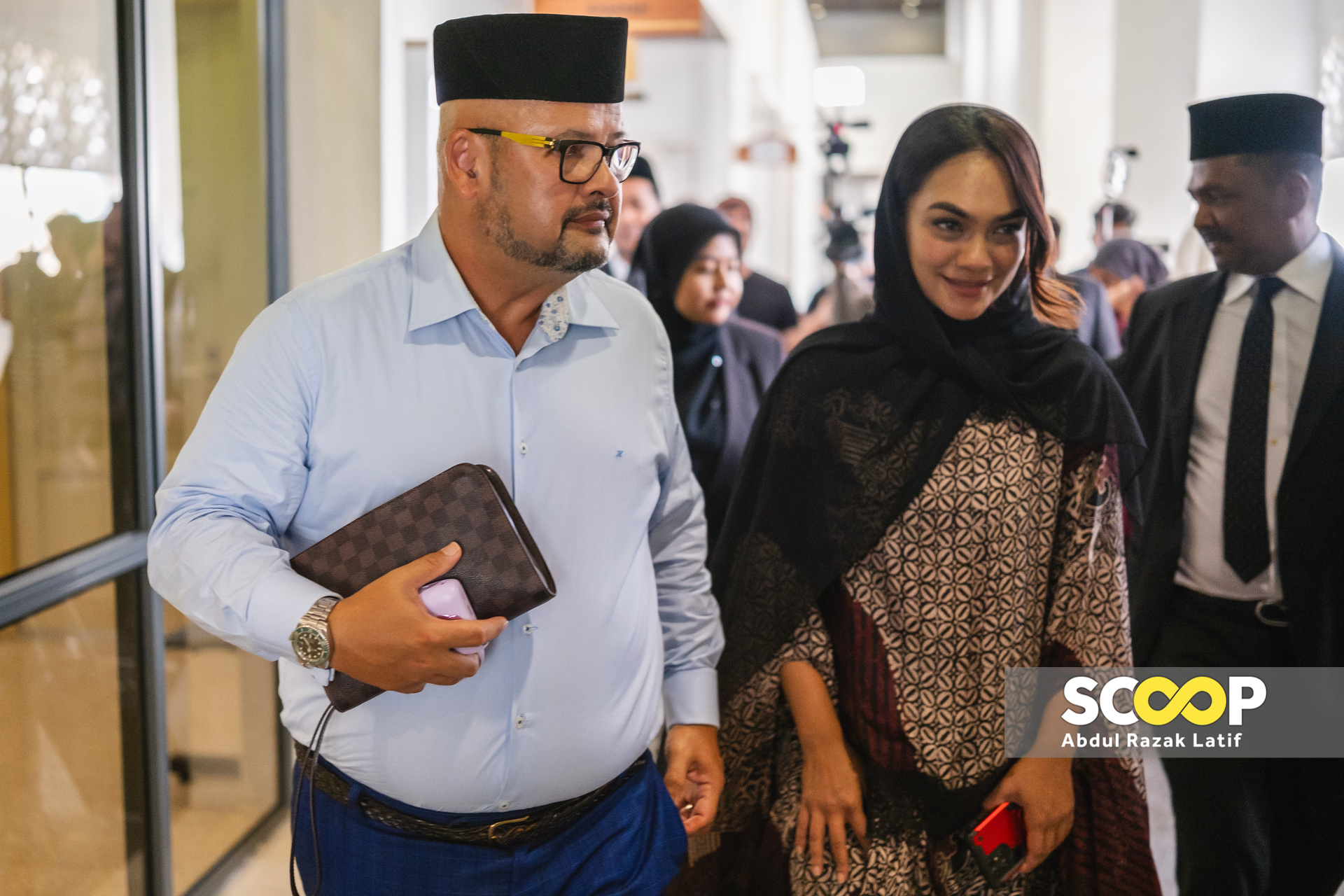 Harith Iskander, Jezamine finalise divorce | Scoop