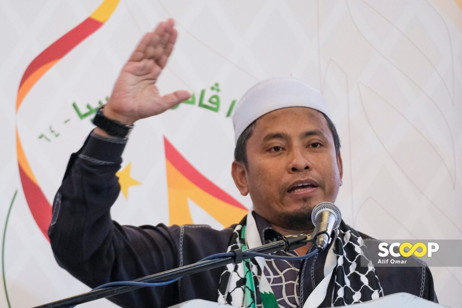 Minta maaf saja, selesai bukan melalut sampai isu 'tangan makan babi ...