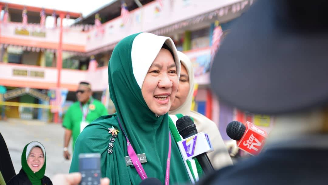 PAS ingatkan kehadiran Timbalan Menteri dalam majlis anjuran sekolah ...