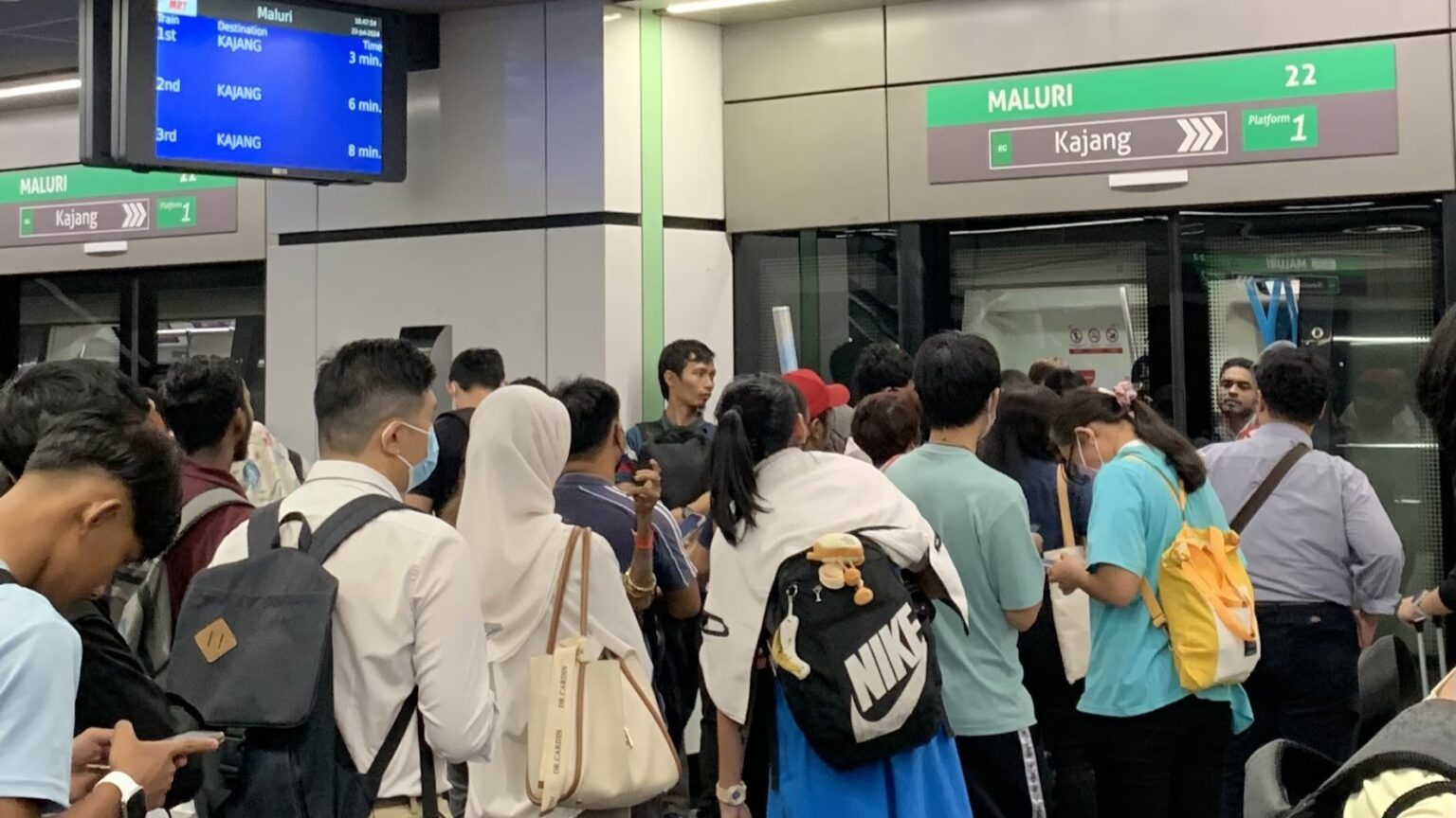 Passengers stranded at MRT stations due to malfunctioning train at ...
