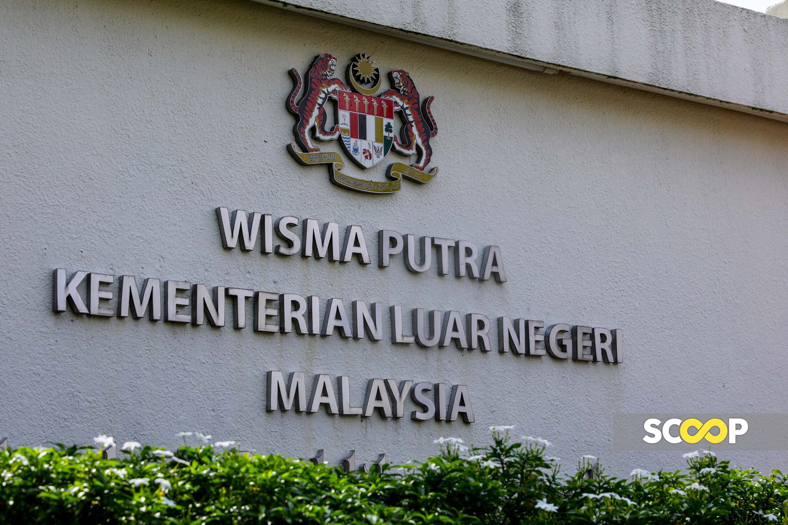 Emergency evacuation: 123 Malaysians fly home from Bangladesh amid ...
