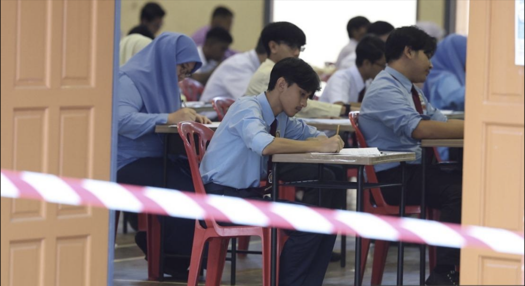 Clarify matriculation promise to 10A SPM students: are there really ...