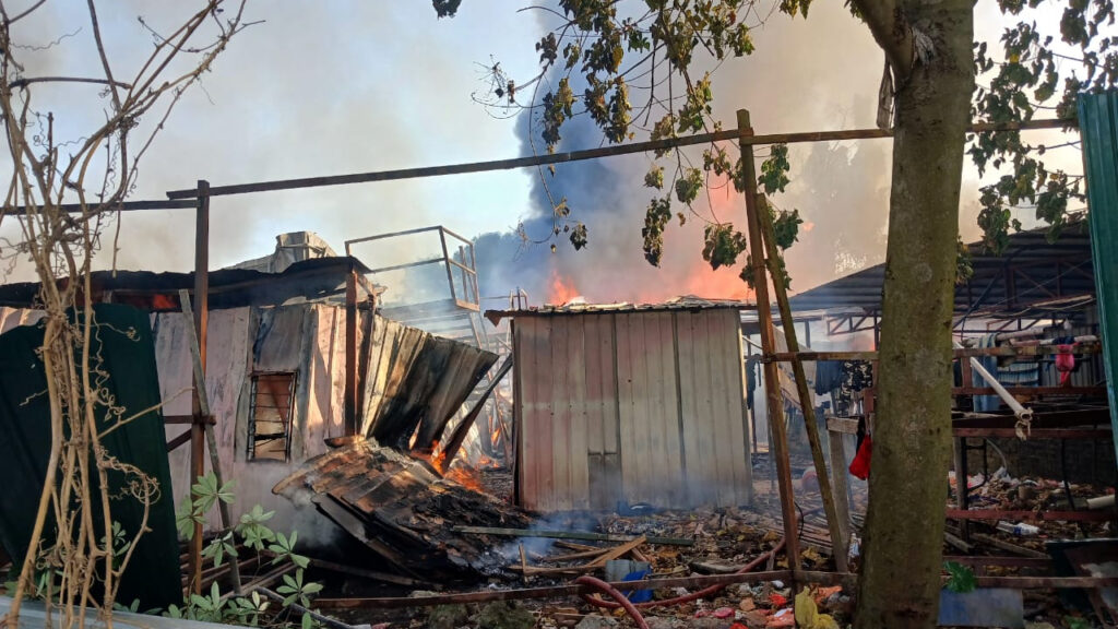 56 kontena dijadikan rumah kongsi, tempat simpan barang musnah terbakar ...