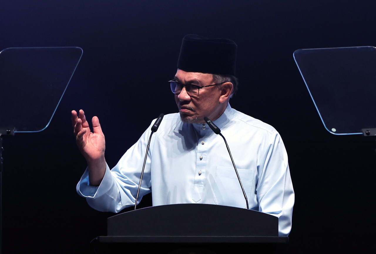 Mishandling of Batu Puteh issue a betrayal to nation: Anwar | Scoop