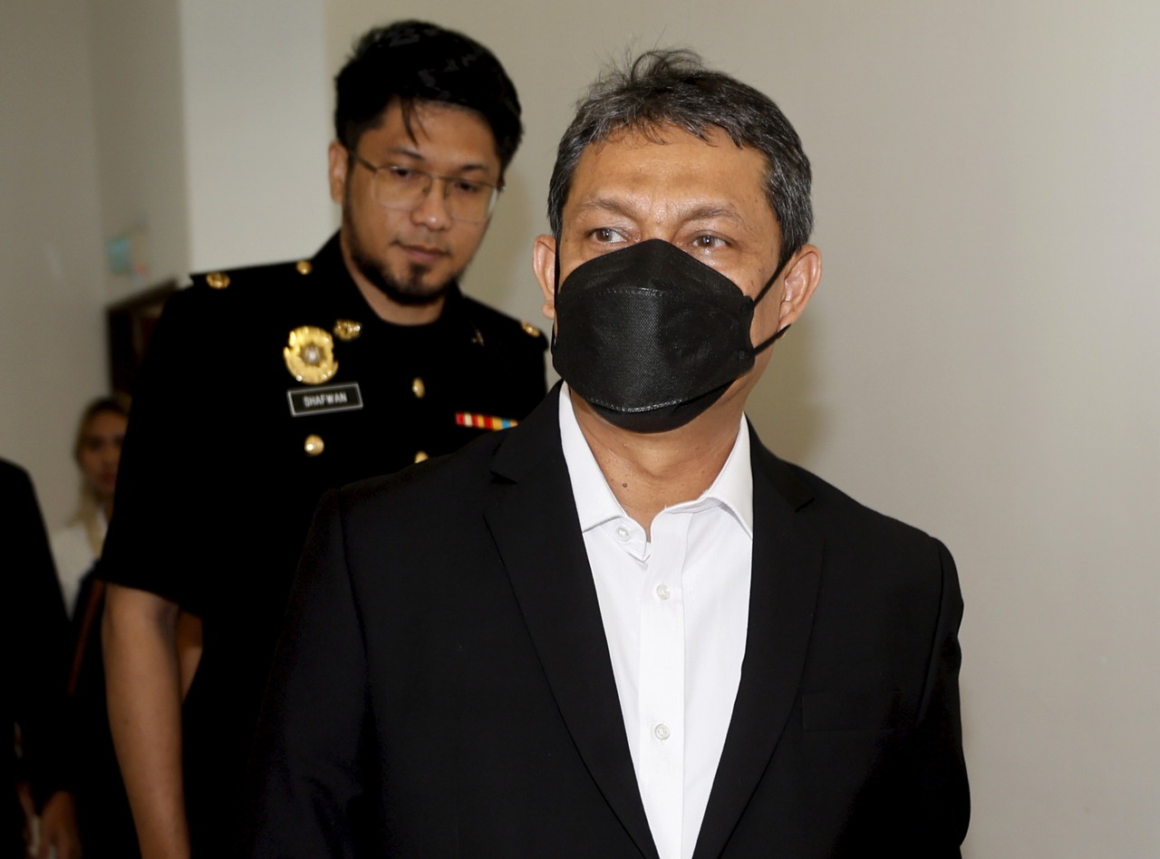 Marine DG on leave pending trial for cheating | Scoop