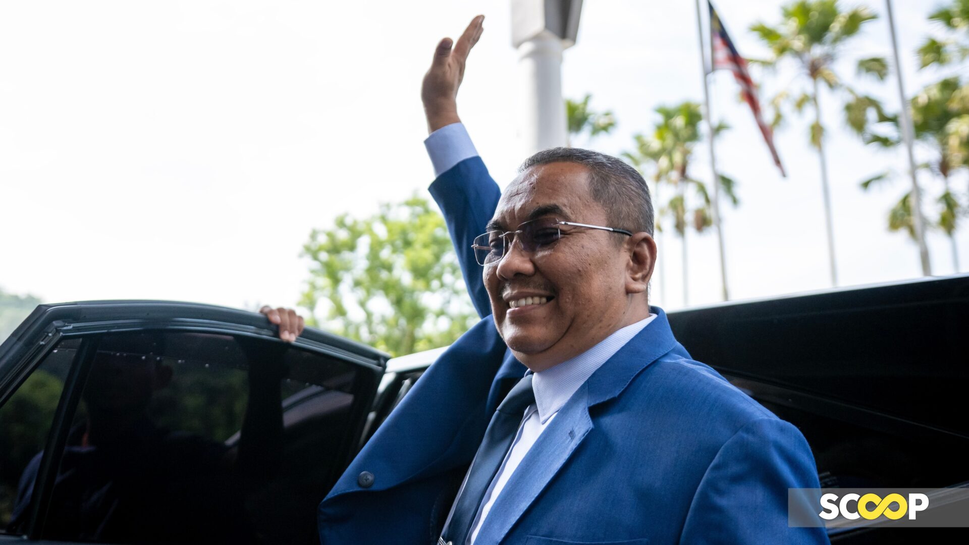 ‘Saya kahwin anggota polis, isteri pertama pinangkan,' Sanusi akui ...