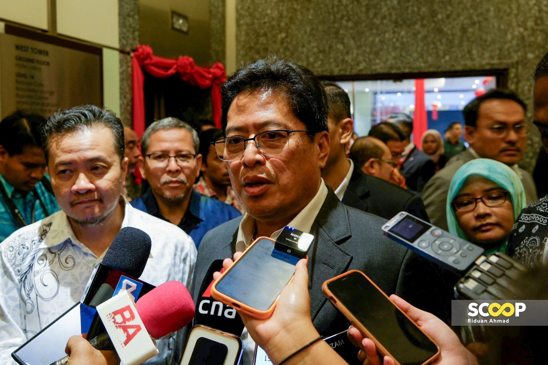 SPRM geledah dua lagi ‘safehouse’, lebih RM300,000 wang rasuah ditemui ...