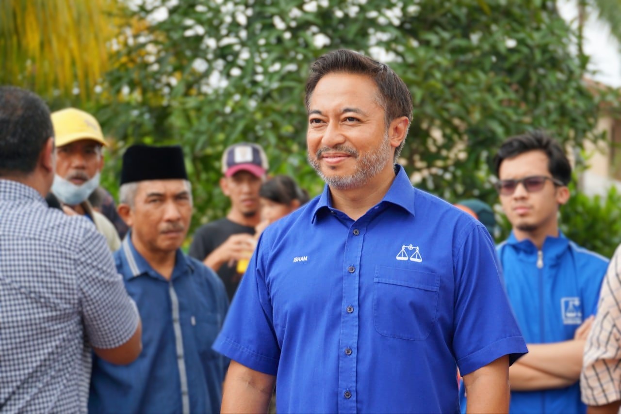 Isham Jalil questioned for criminal defamation after urging PM to sue ...