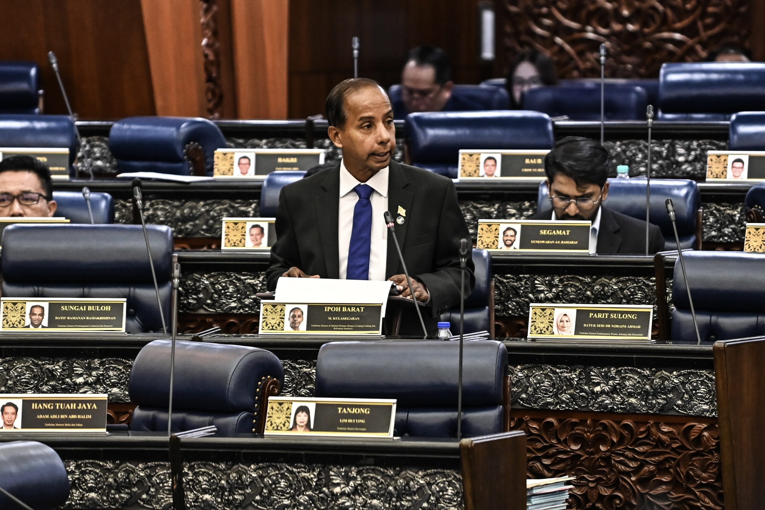 Law ministry in talks with CLP directors to reduce exam fees: Kulasegaran | Scoop