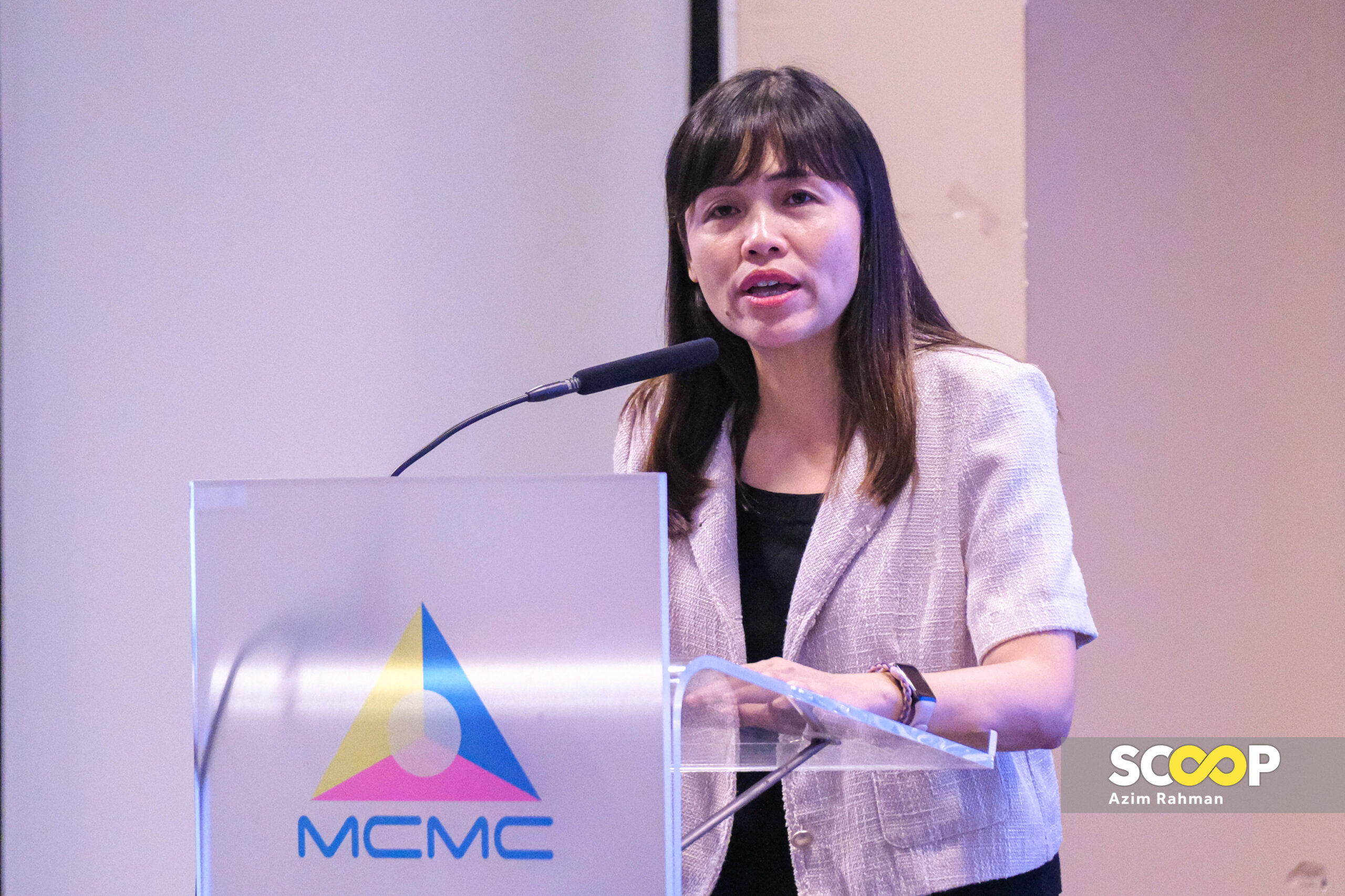 'Red IC' ads on Facebook: MCMC tackling issue immediately, says Teo | Scoop