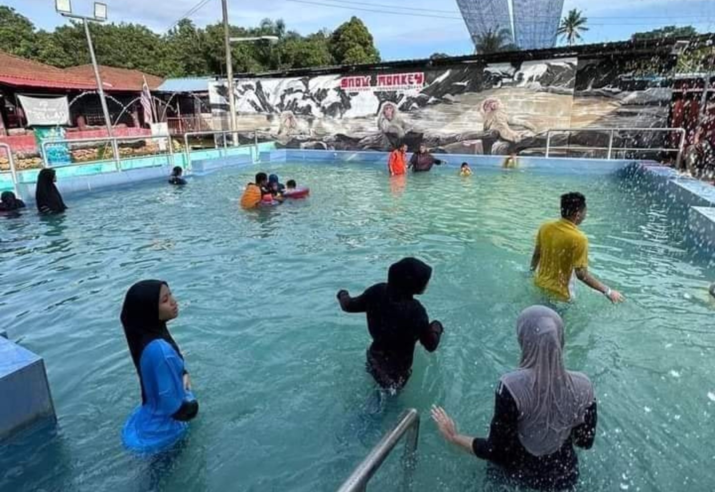 Hot water: Melaka spring operator sues Awani, Bernama for RM100mil over ...