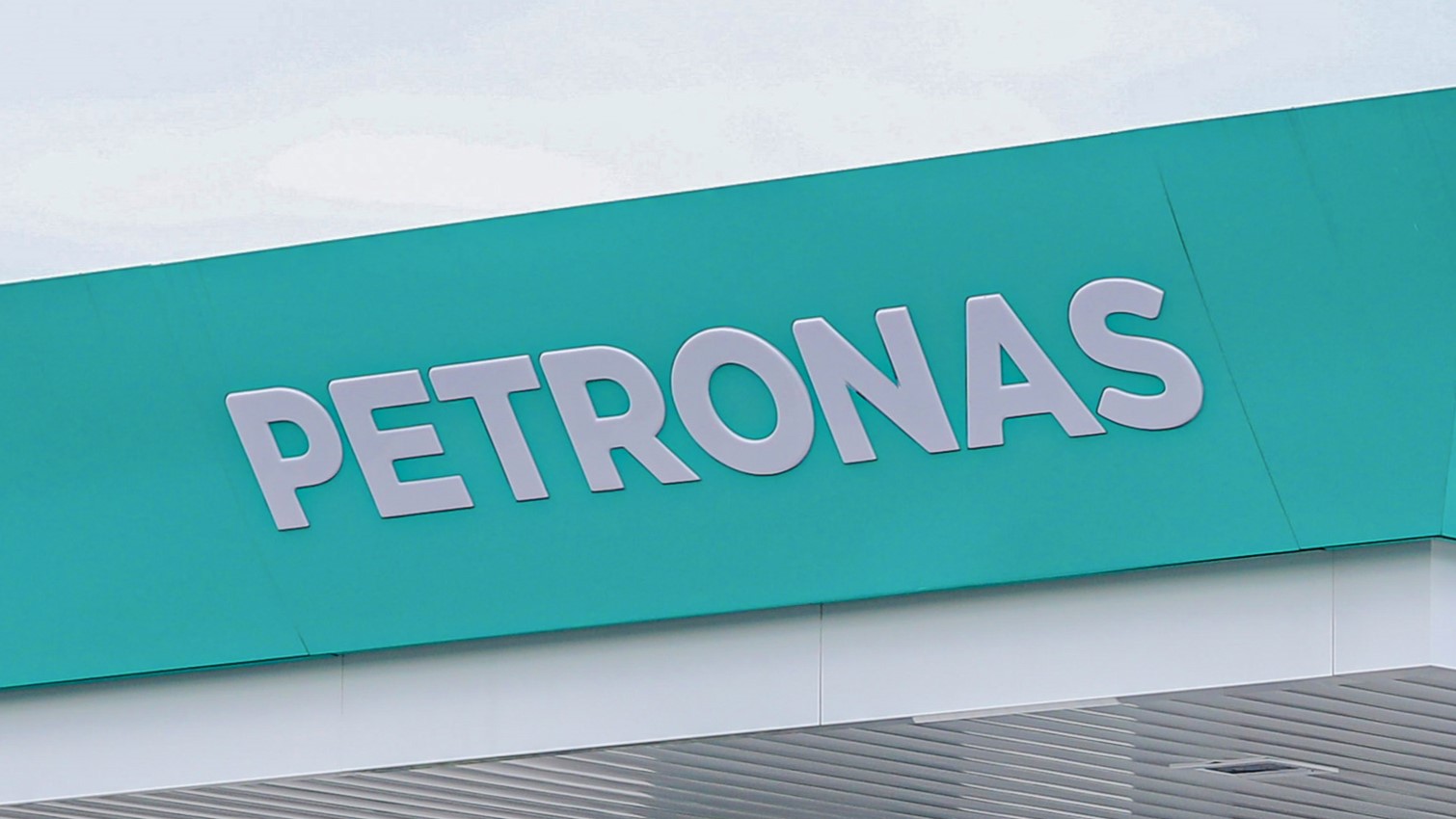 Petronas staff to be shown the door to make up losses from Petros deal? | Scoop