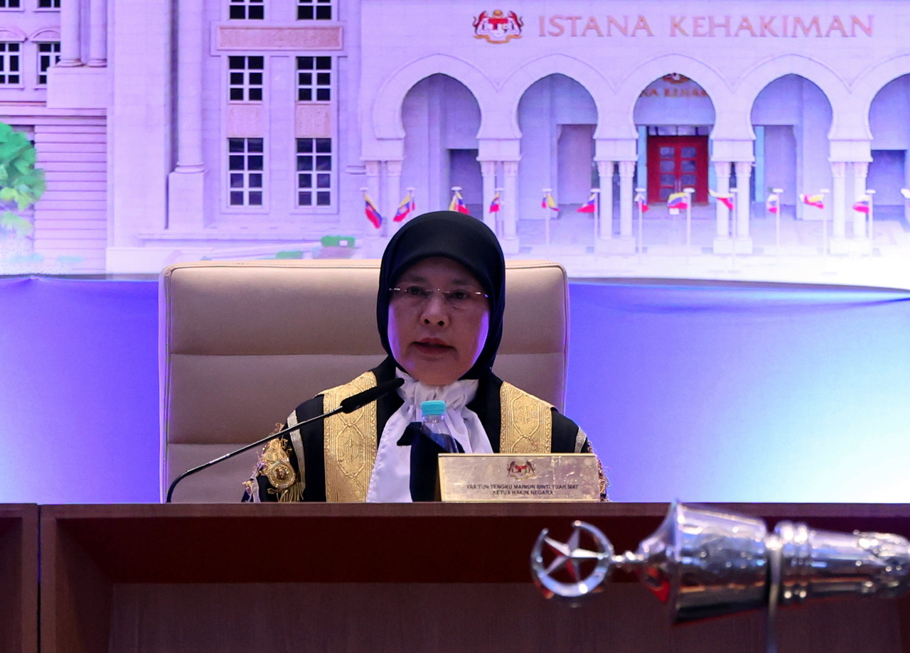 Four PMs, but never partial to any of them: outgoing Chief Justice Tengku Maimun | Scoop