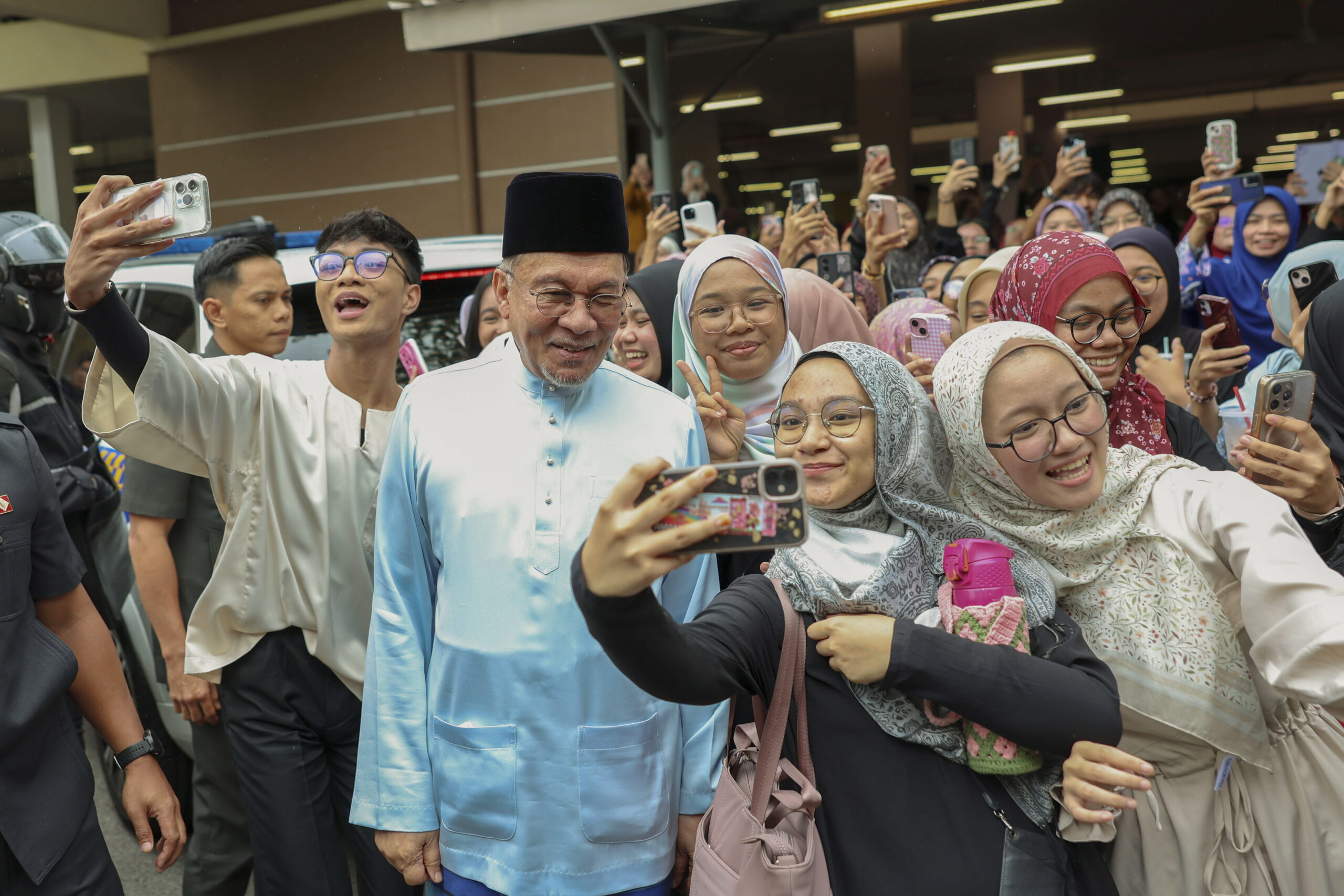 ‘Nak berhimpun, berhimpunlah’ kata Anwar | Scoop