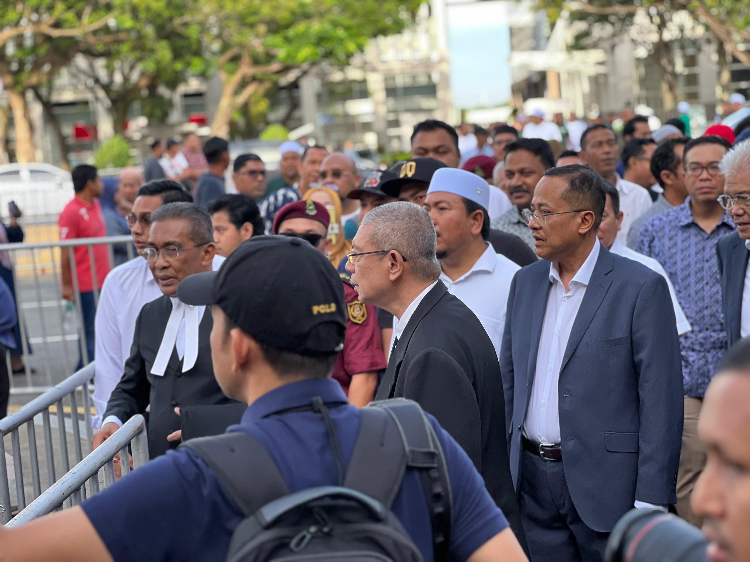 Najib’s addendum issue can trigger ‘constitutional crisis’: PAS | Scoop