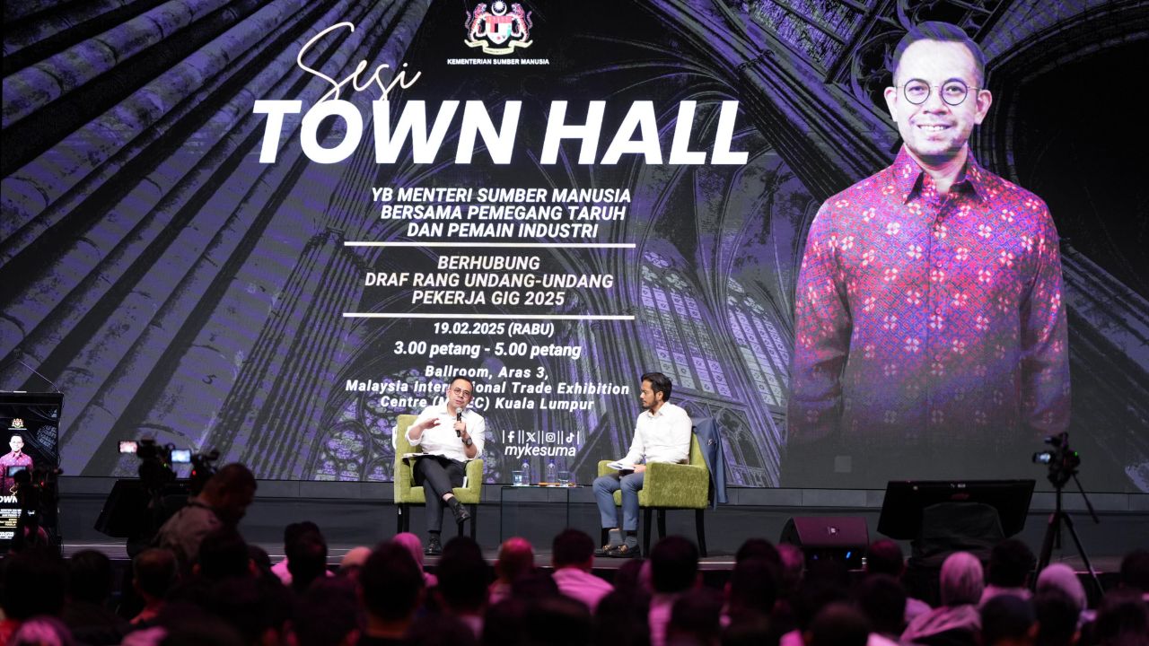 Sim ticks off Chegubard over ‘church poster' issue when gig workers ...
