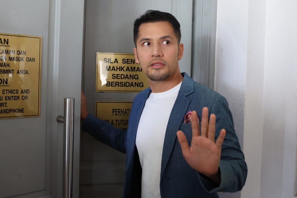 Usahawan kosmetik Alif Syukri diperintah bela diri, muatnaik kandungan ...