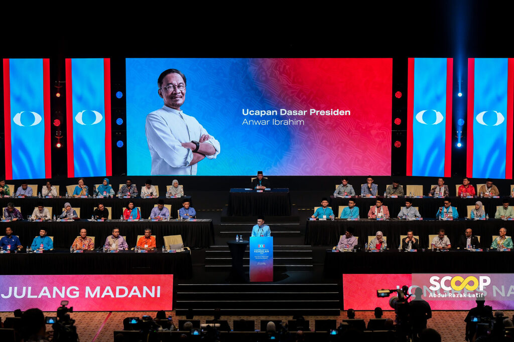 Realising KEADILAN as a national and multiracial party (Part 1) – Nik ...