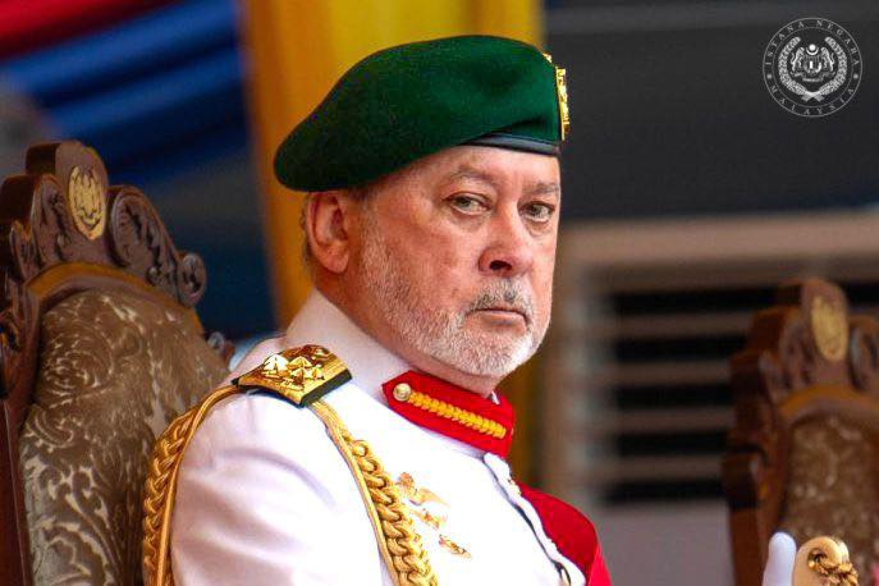Jalur Gemilang tanpa bulan sabit tidak boleh diterima: Agong | Scoop
