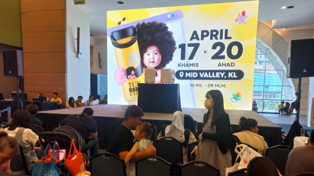 Singapore brand clears booth after baby expo flag blunder | Scoop