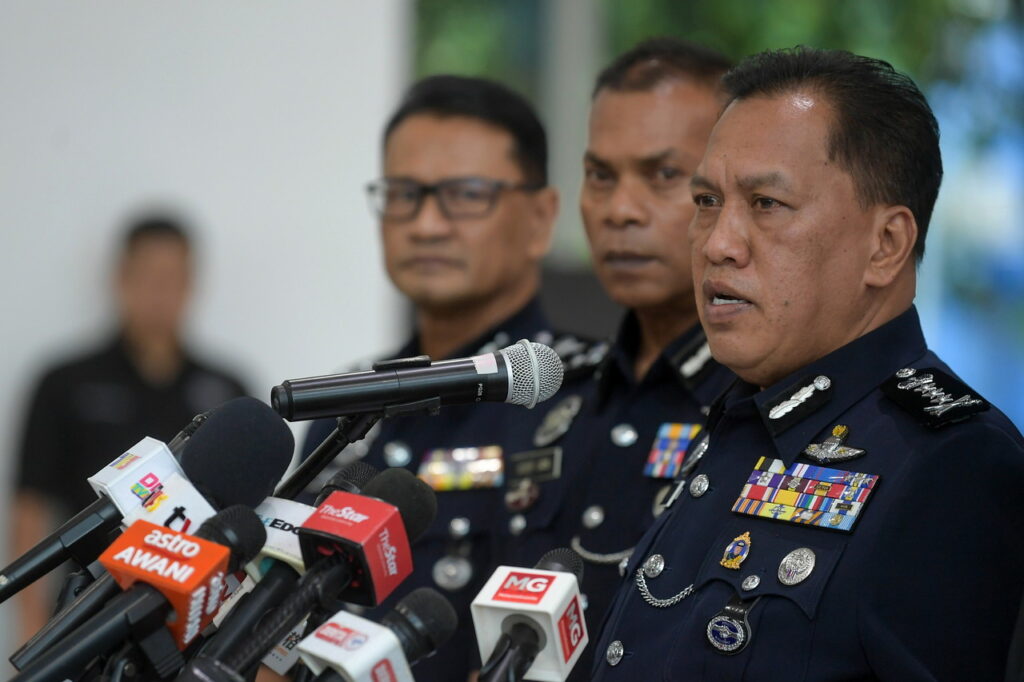 [UPDATED] Fake cops? At least 8 involved in Pamela Ling’s 5-car ...