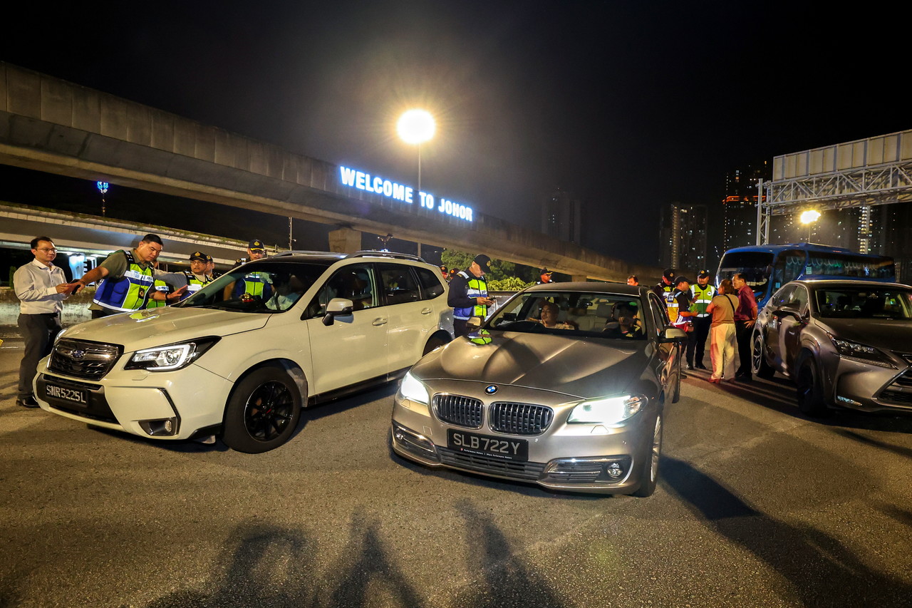 Johor-Singapore border VEP: RM57,000 in summonses issued in five days ...