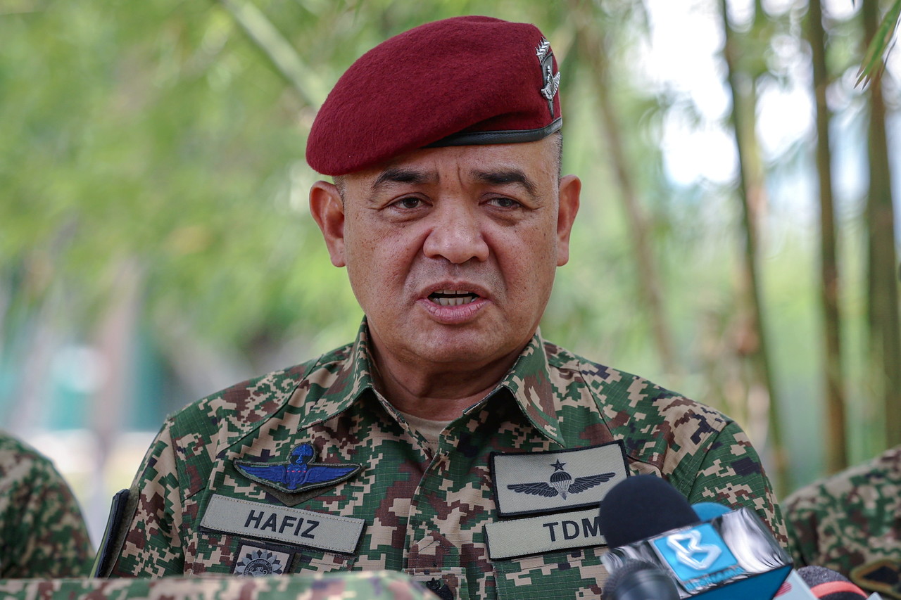 Army Chief placed on leave amid MACC probe into graft claims | Scoop