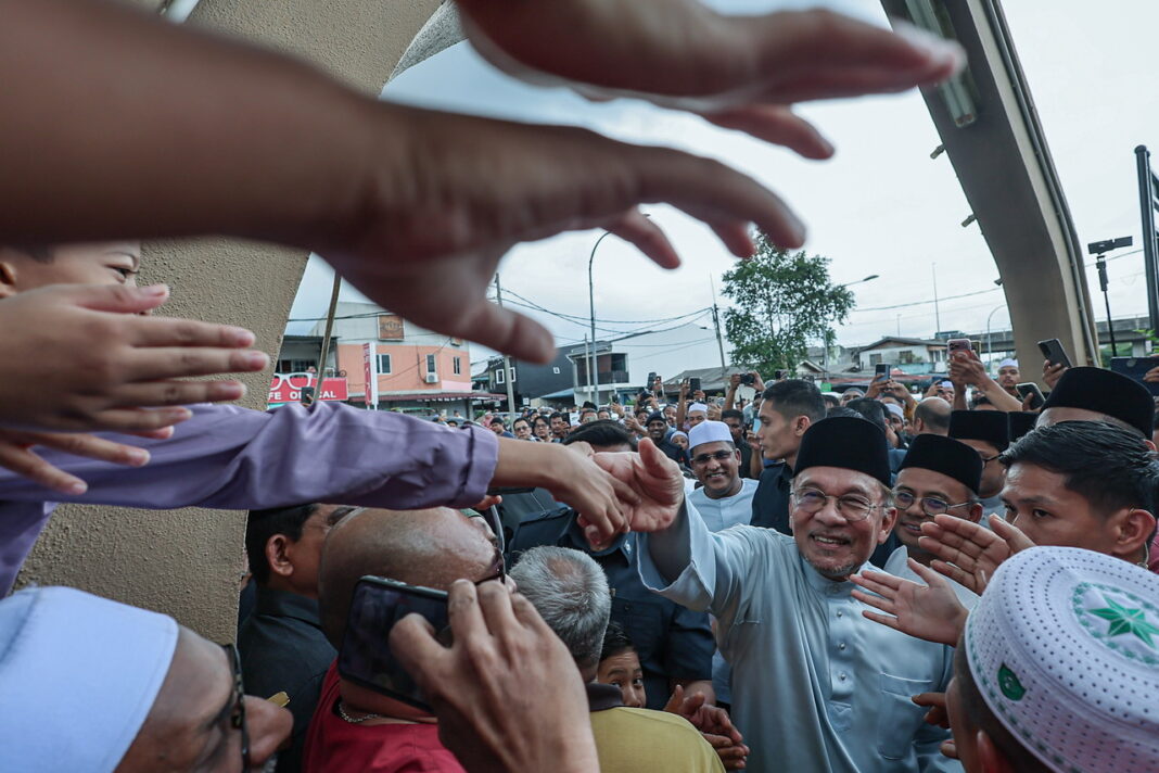 MN belum serius, yang penting Kerajaan Perpaduan tetap utuh: Anwar | Scoop