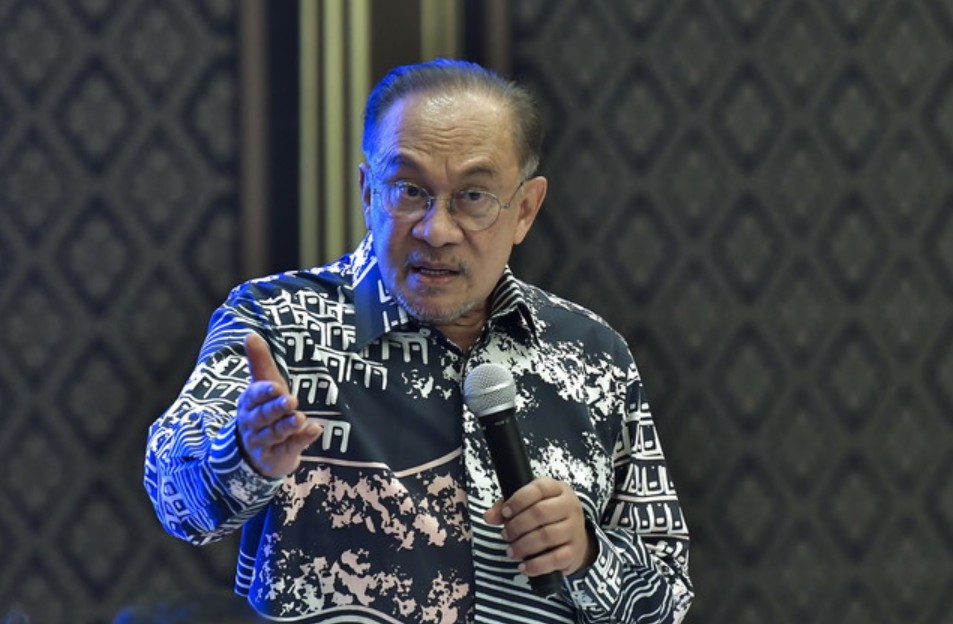 Anwar condemns US seizure of Maduro, calls for immediate release | Scoop